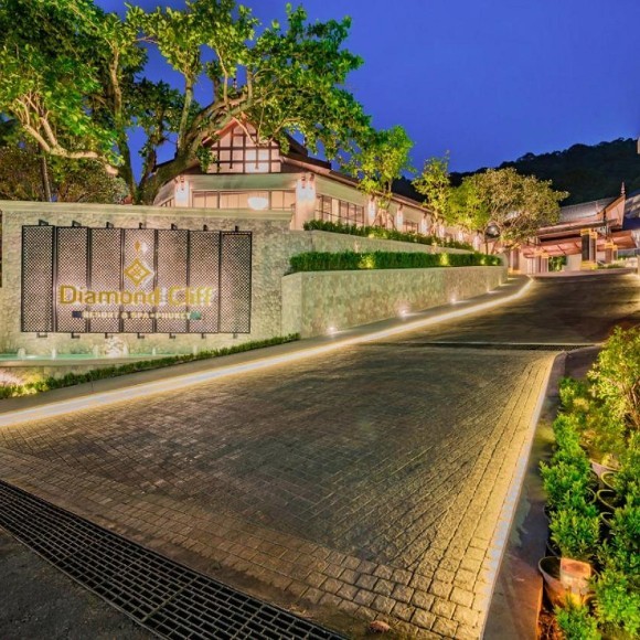 Diamond Cliff (copy) | Far East | International | Deals | eBucks Travel